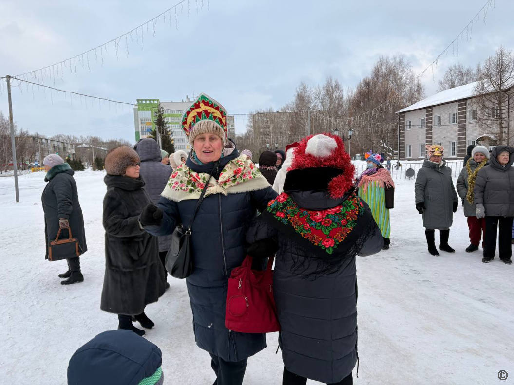 Рождественские гуляния организовали для гостей и жителей Ленинского ...